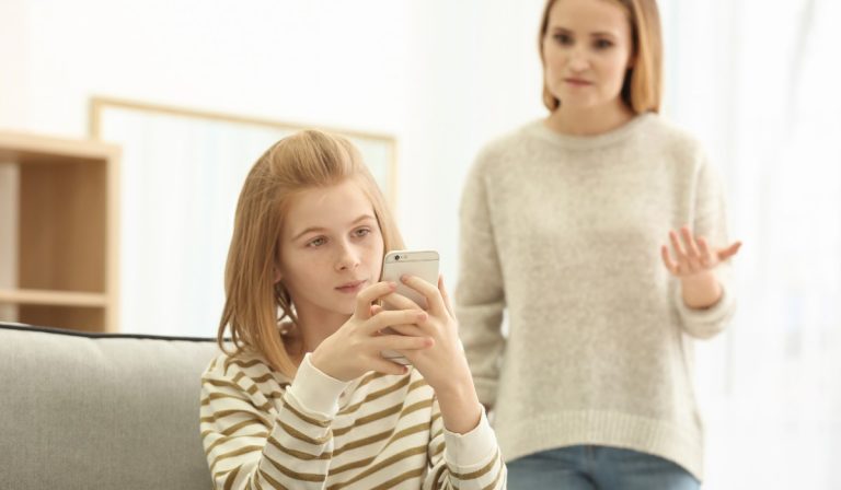 When To Leave Because Of Stepchild? 5 Signs To Call It Quits