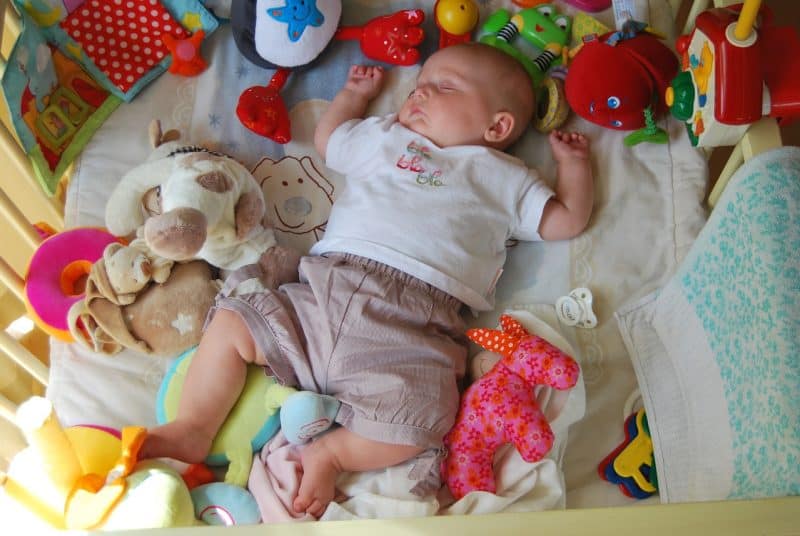 When Can a Baby Sleep With Lovey? 5 Things to Consider