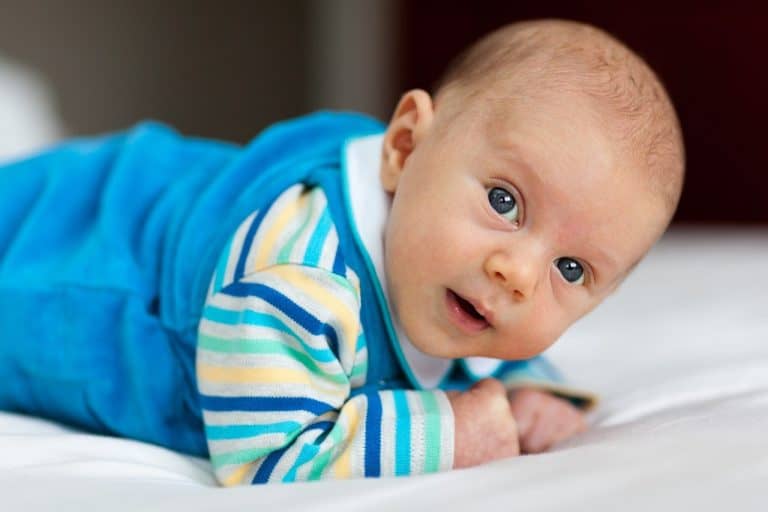 5 Reasons Why Baby Squirms and Cries While Bottle Feeding